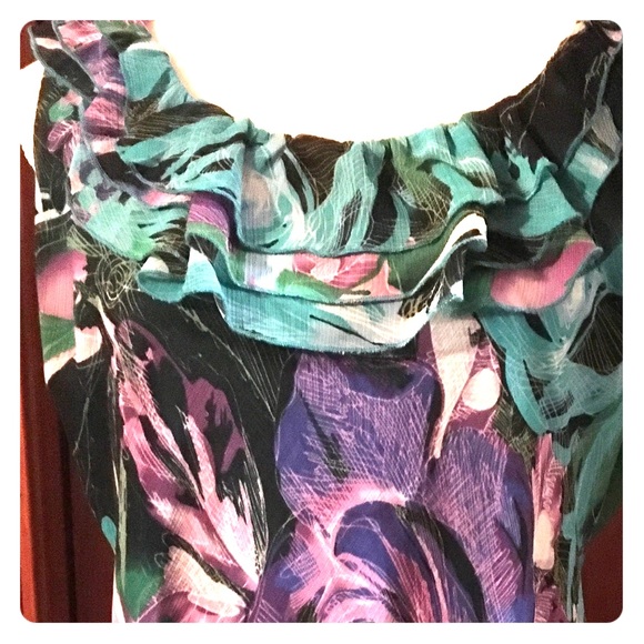 Spense | Tops | Romantic Sleeveless Top With Ruffle Around Neck | Poshmark